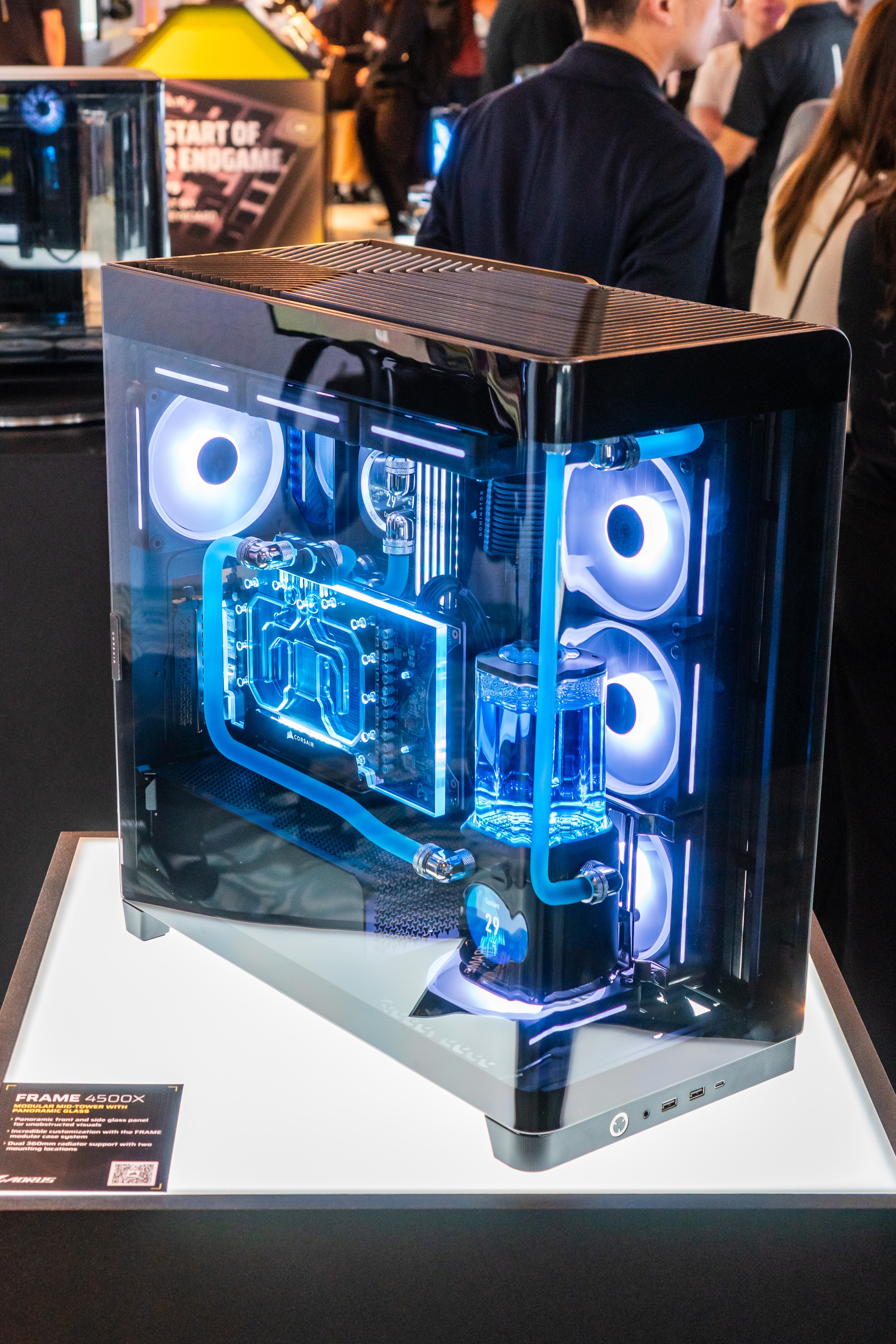 De tofste kasten van de Computex - Round-up - Tweakers