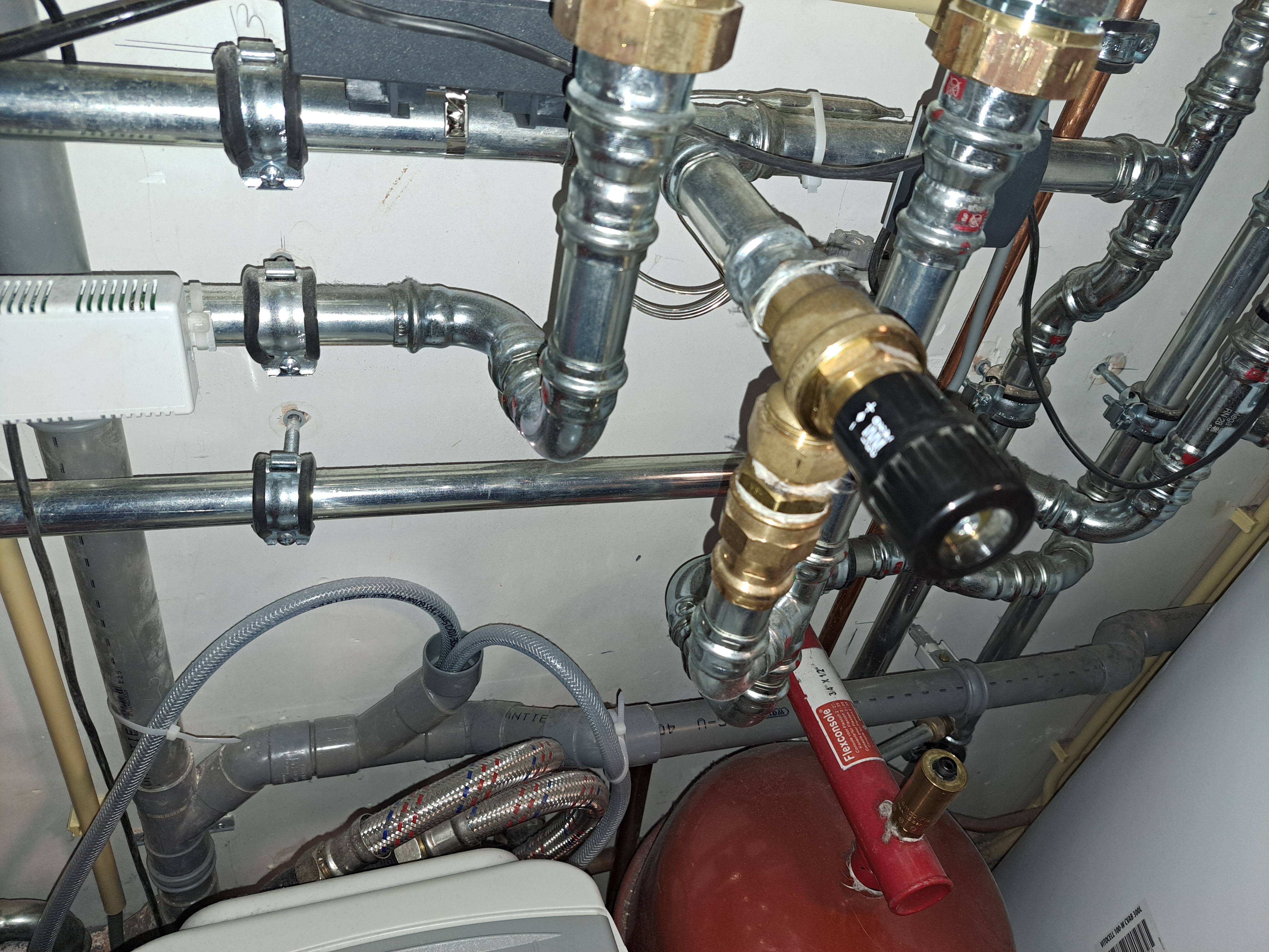 Vloerverwarming blijft verwarmen. - Duurzame energie en installaties - GoT