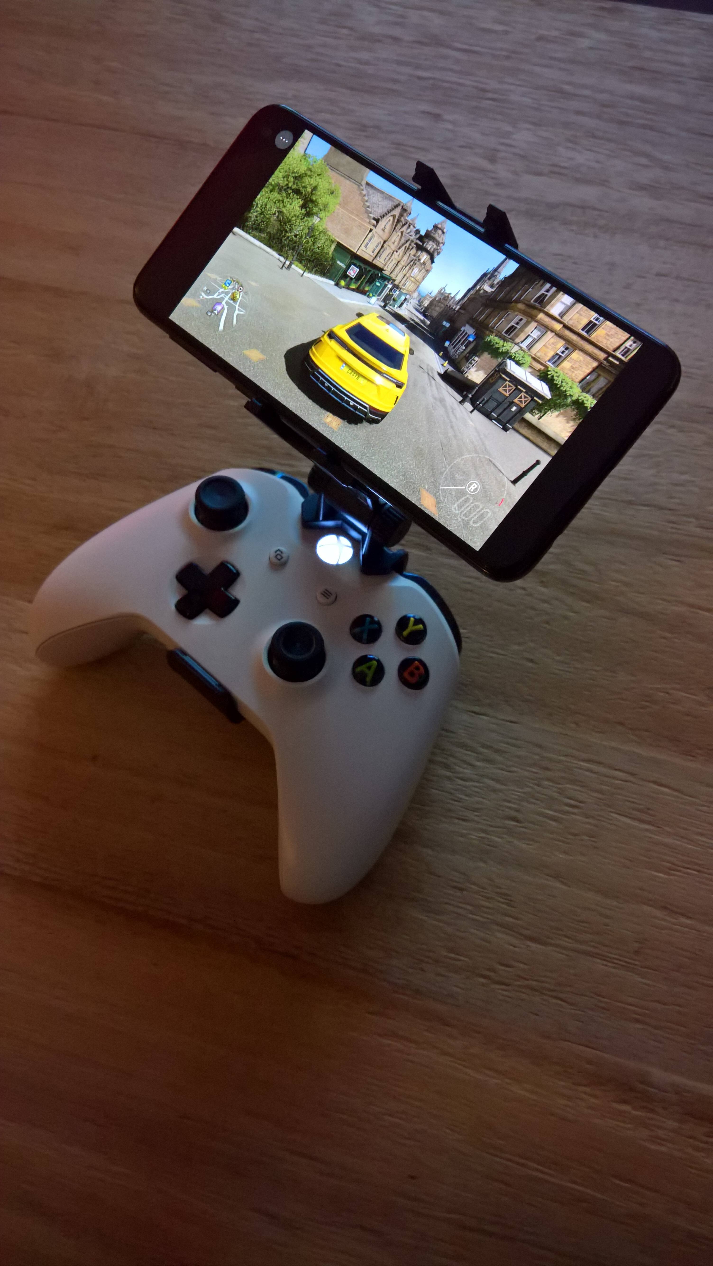 Microsoft laat Xbox One-games vanaf de consoles streamen naar iPhones ...