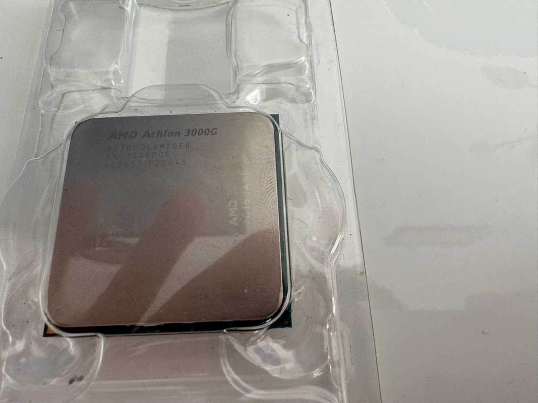 AMD Athlon 3000G Tray aangeboden - Vraag & Aanbod - Tweakers