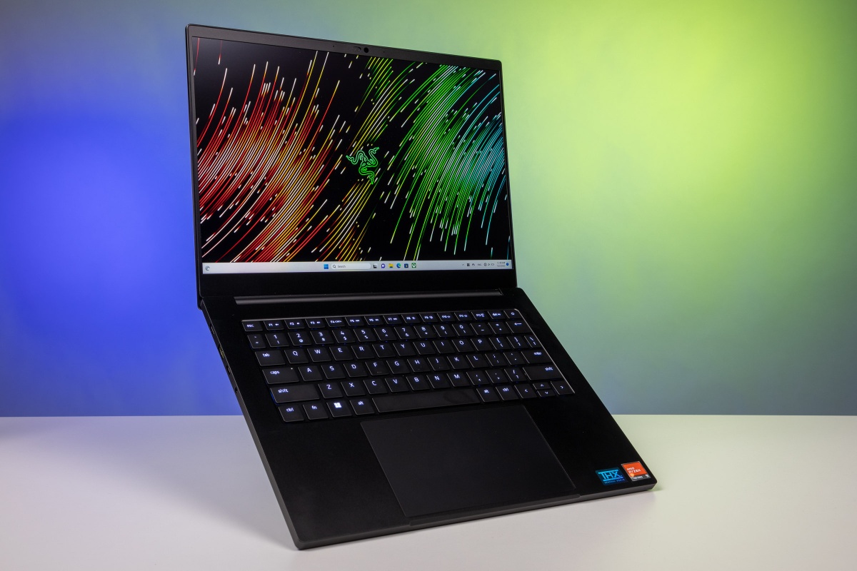 Razer Blade 14 Review - AMD Zen 4 en RTX4070 - Tweakers