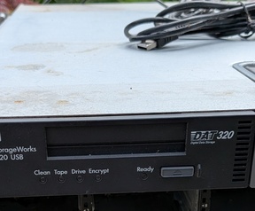 HP StorageWorks DAT 320 USB 1U USB Rack-Mount Kit aangeboden - Vraag ...