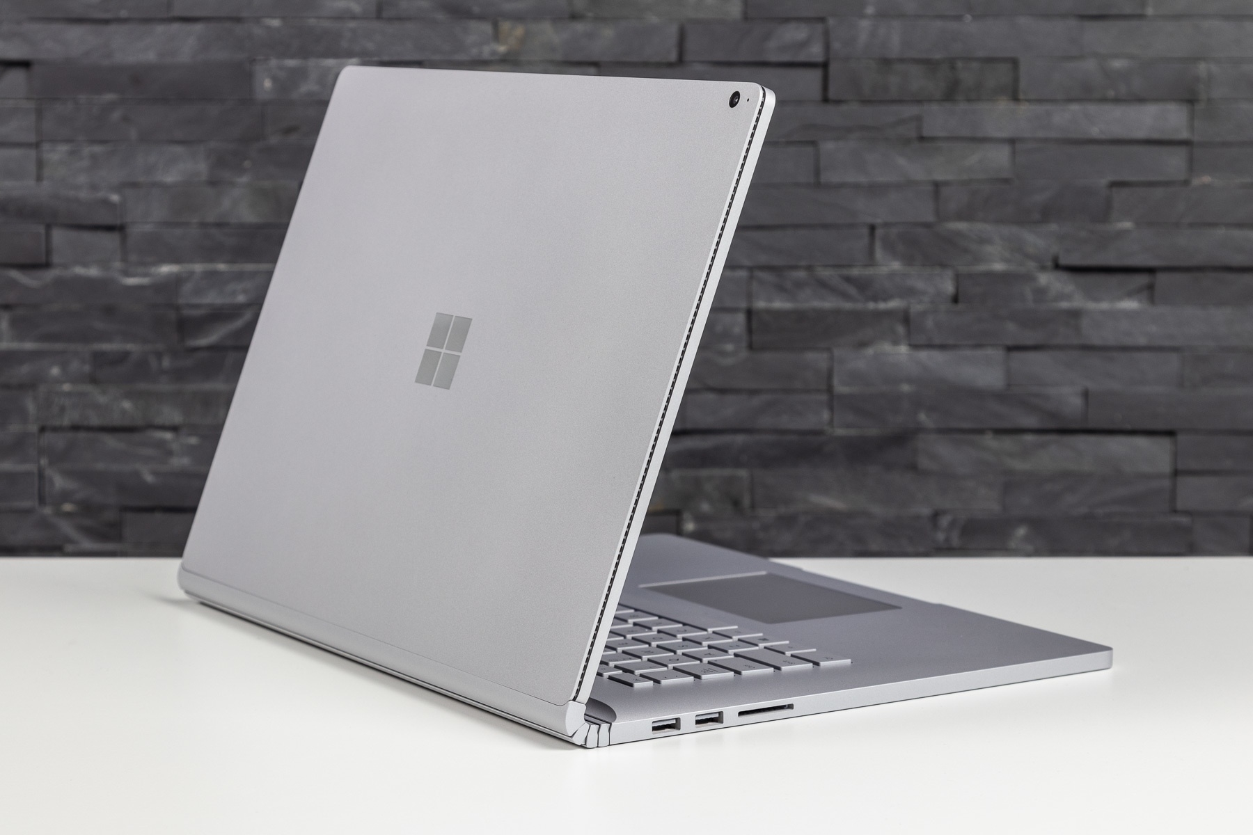 Surface Book 2 15" Review - Tweakers