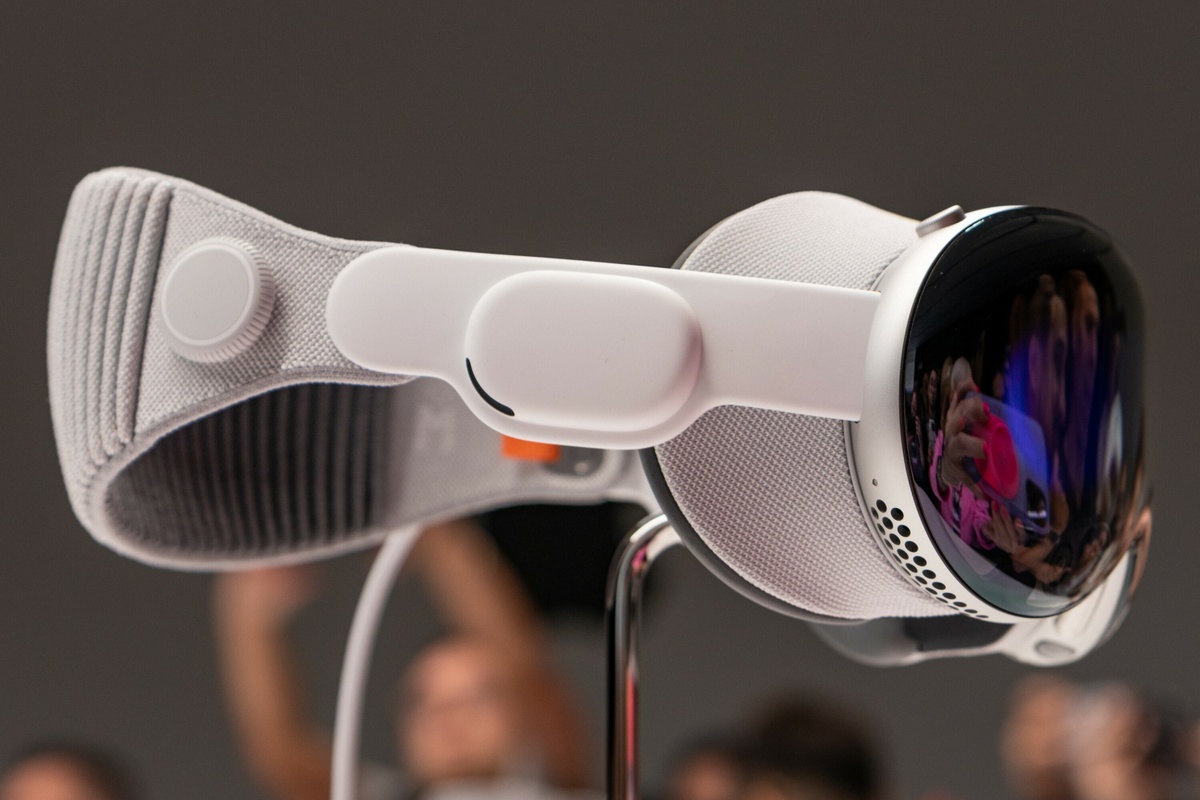 'Apple overweegt krachtigere versie en ingebouwde lenzen Vision-headset ...
