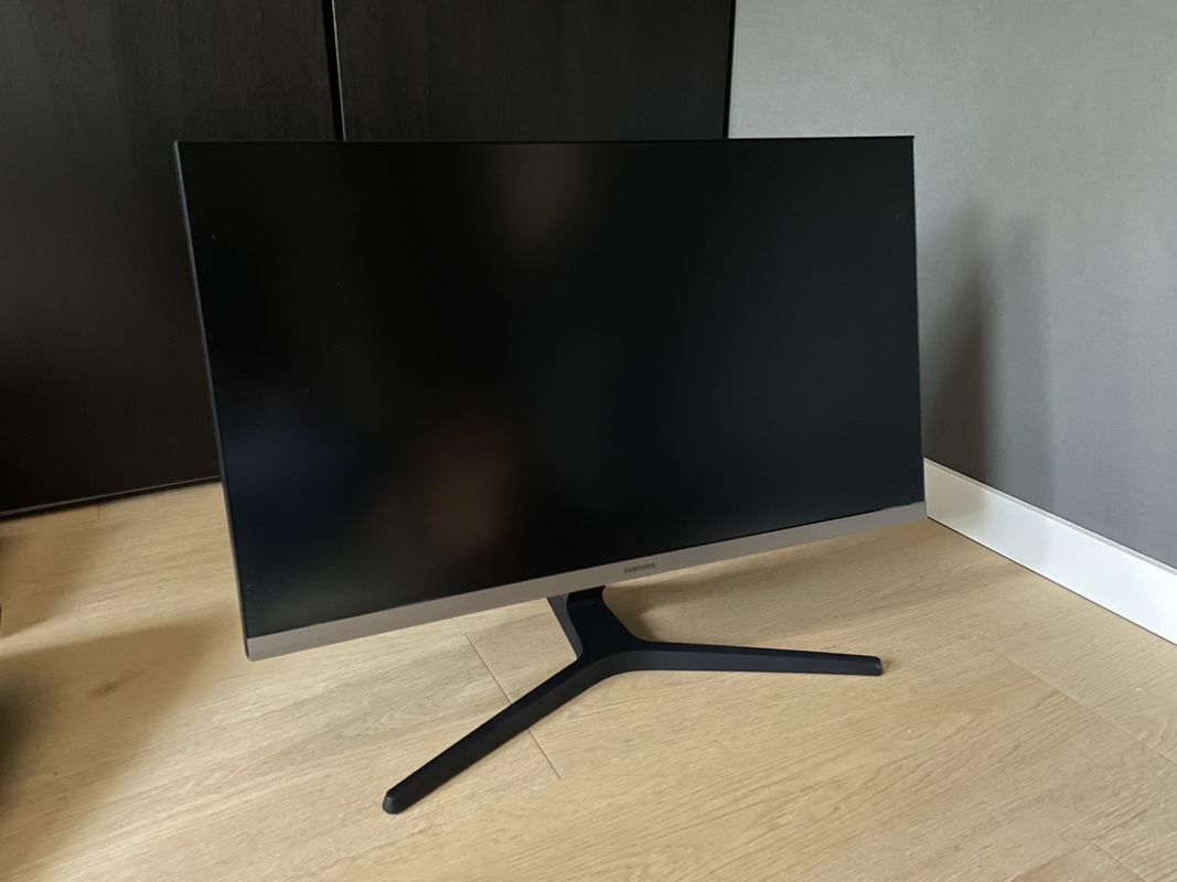 Samsung 28" 4K UHD Monitor - LU28R550UQRXEN aangeboden - Vraag & Aanbod ...