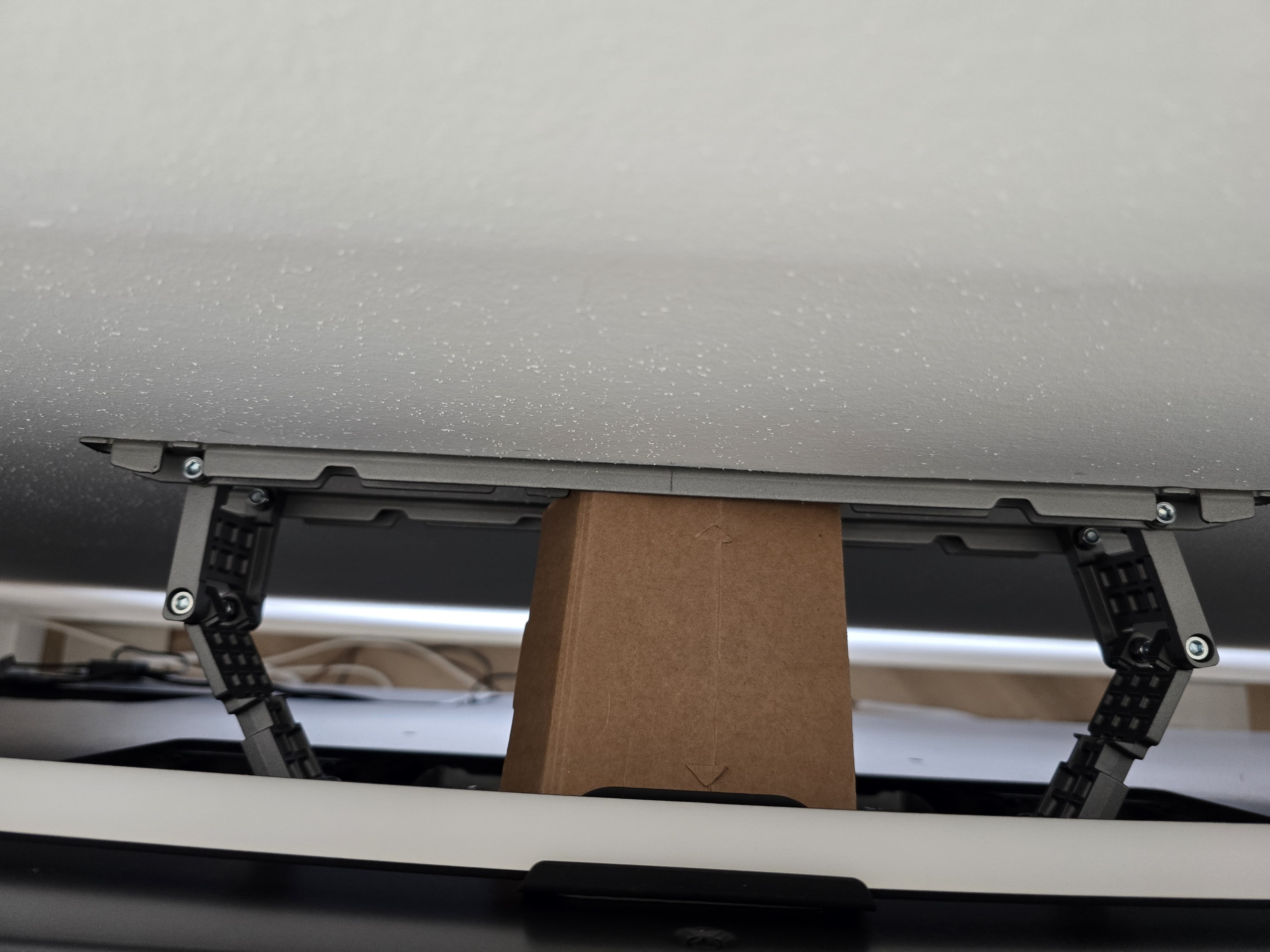 LG G5 65" vraag over wall mounten met stopcontact achter TV. - Televisies, projectors ...