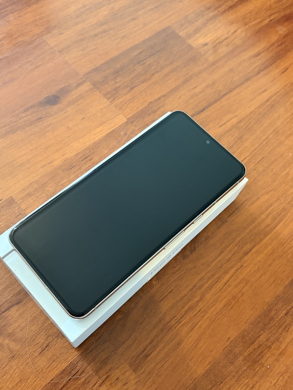 Google pixel 8 pro 128GB aangeboden - Vraag & Aanbod - Tweakers