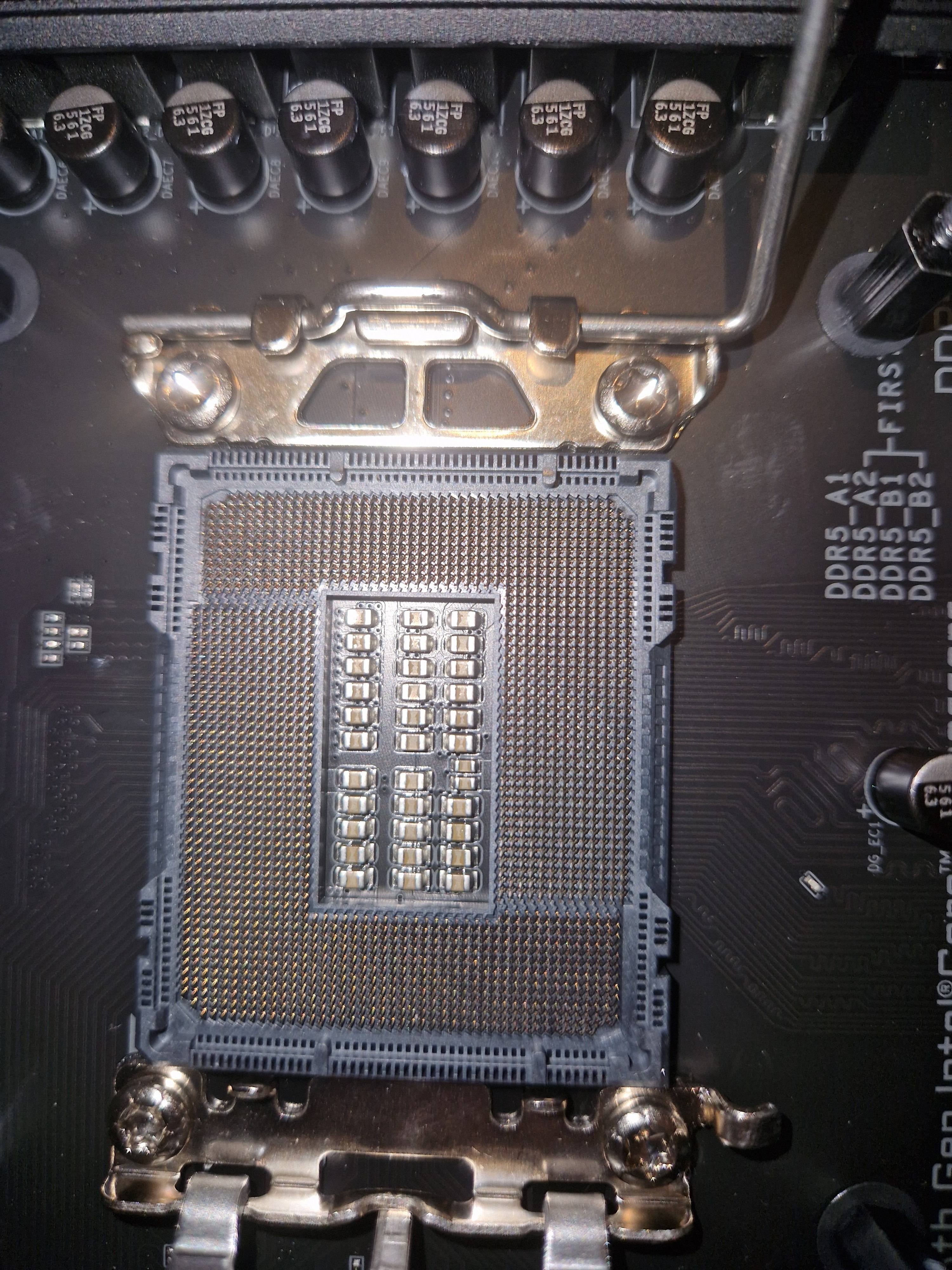 Nieuwe build. Cpu led mobo oranje - Processors, moederborden en ...