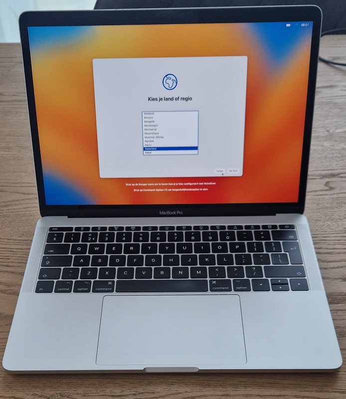 Apple MacBook Pro 2017 13,3" 256GB ssd Spacegrijs (Qwerty) aangeboden ...