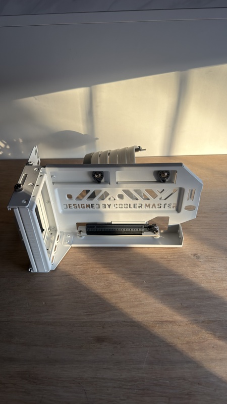 Cooler Master Vertical GPU Holder Kit V3 Wit aangeboden - Vraag ...