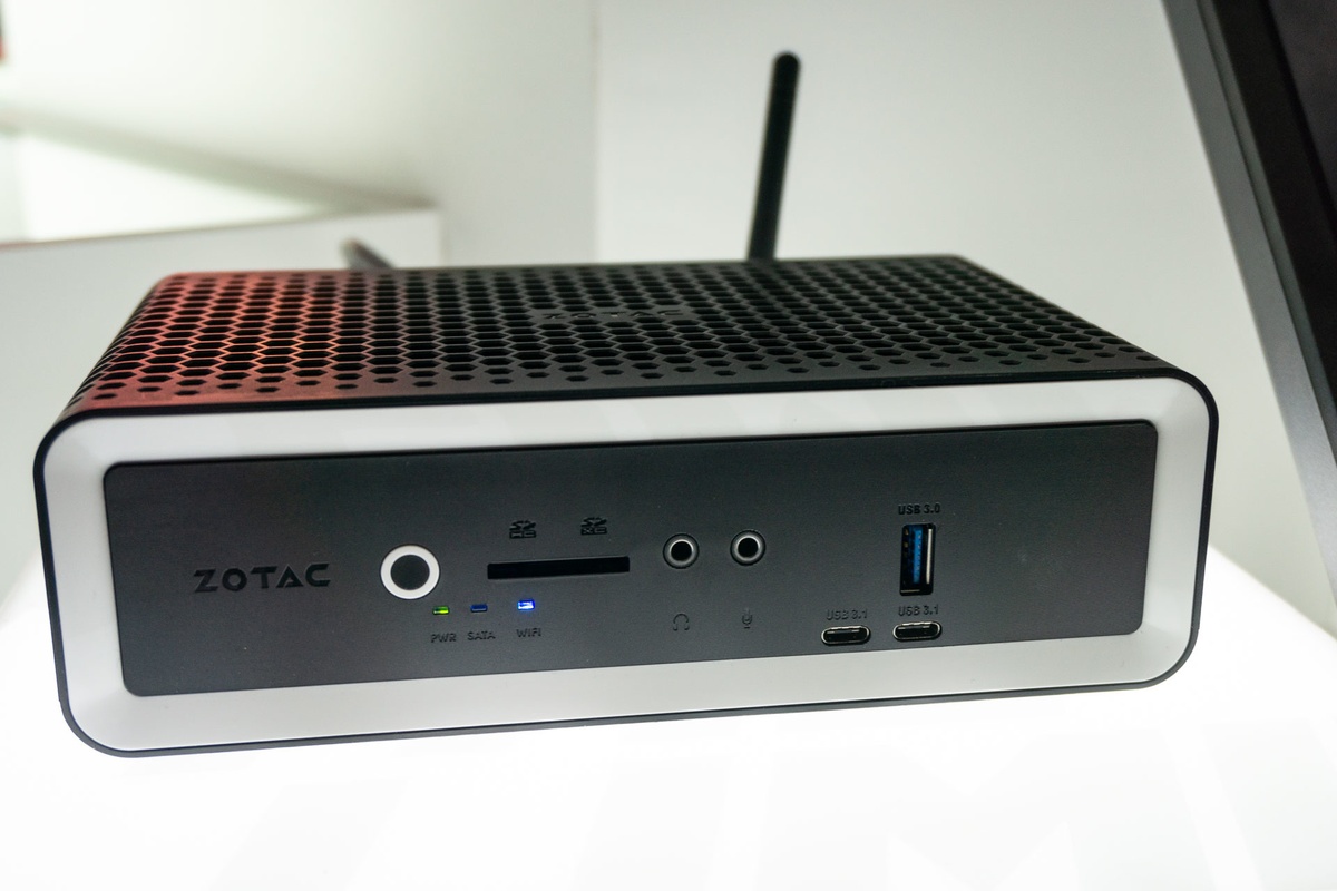 Zotac introduceert passief gekoelde mini-pc met Core i7-8550U ...