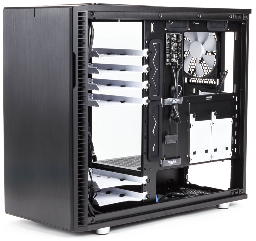 Fractal Design Define R6 Review - Het interieur: tweezijdig - Tweakers
