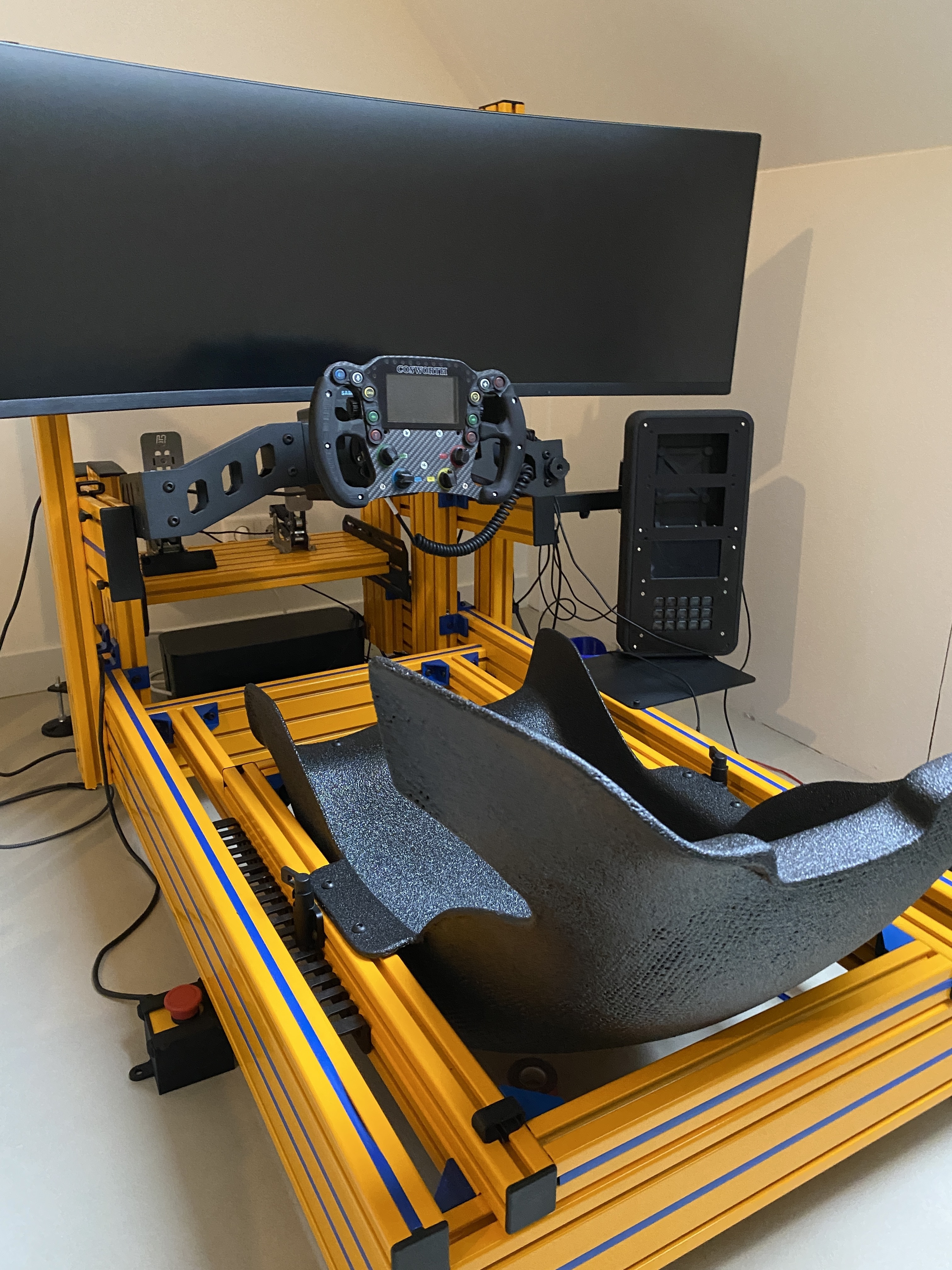 High-end Formula 1 Simulator – €1950 aangeboden - Vraag & Aanbod - Tweakers