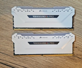 2 x 16GB DDR4 RGB - Corsair Vengeance RGB Pro CMW32GX4M2C3200C16W ...