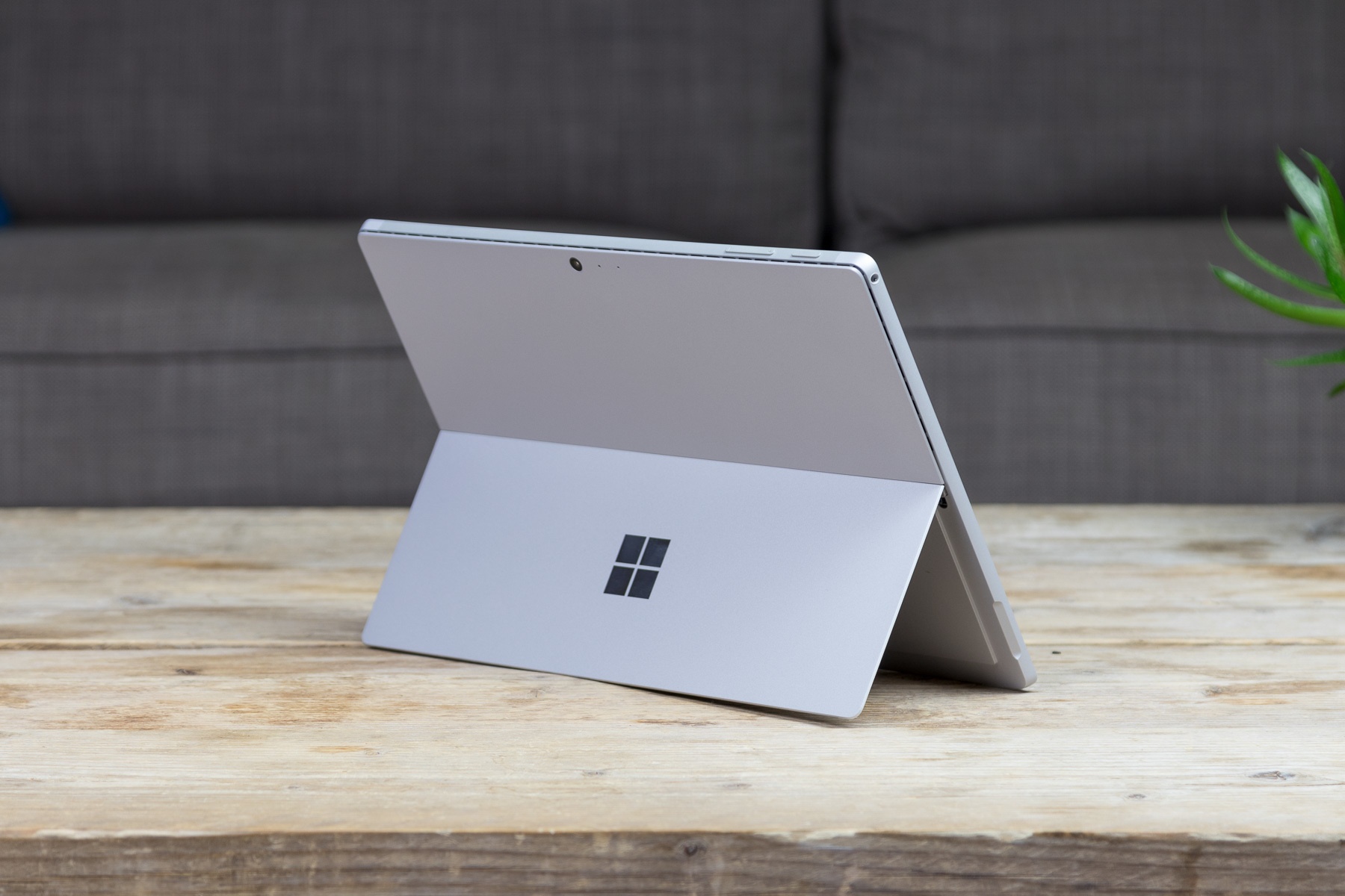 Microsoft Surface Pro 2017 Review - Tweakers