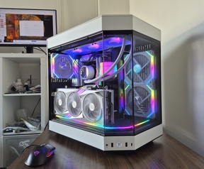 Gaming PC // RTX 4070 ti & AMD Ryzen 7 7800X3D // aangeboden - Vraag ...