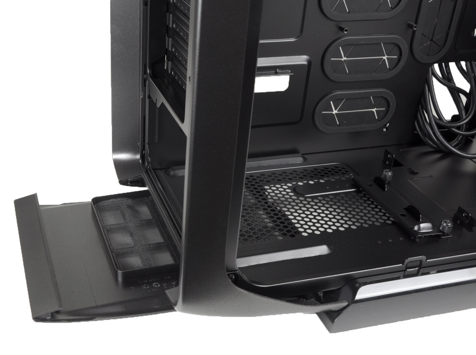 De Corsair Graphite 600T-behuizing getest - Review - Tweakers