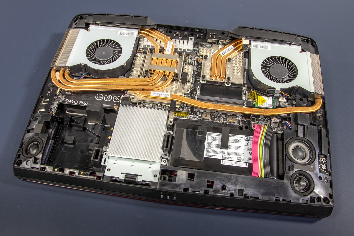 MSI GT75 Titan Review - Tweakers