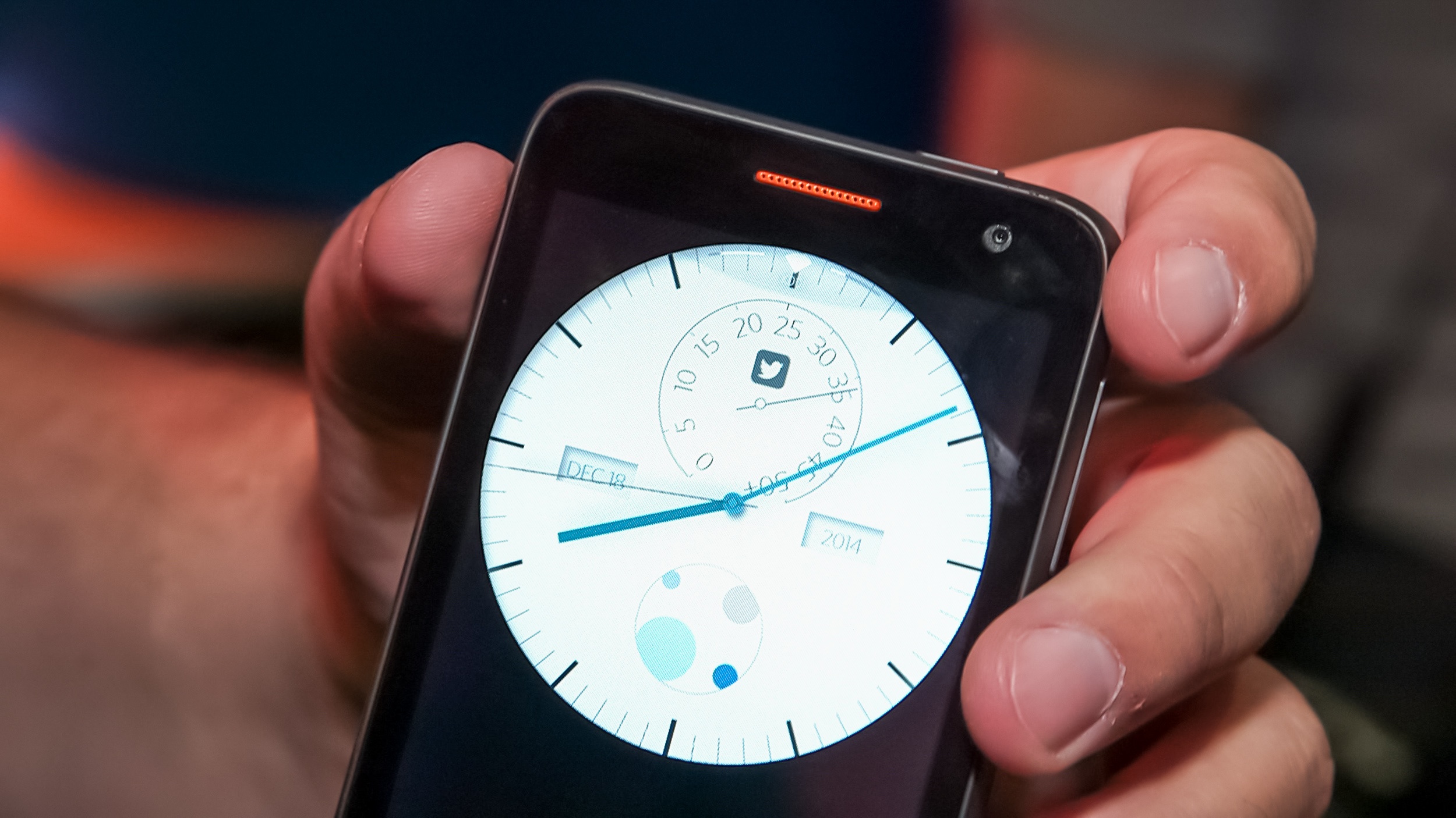 Monohm Runcible: een ronde antismartphone van hout - Preview - Tweakers