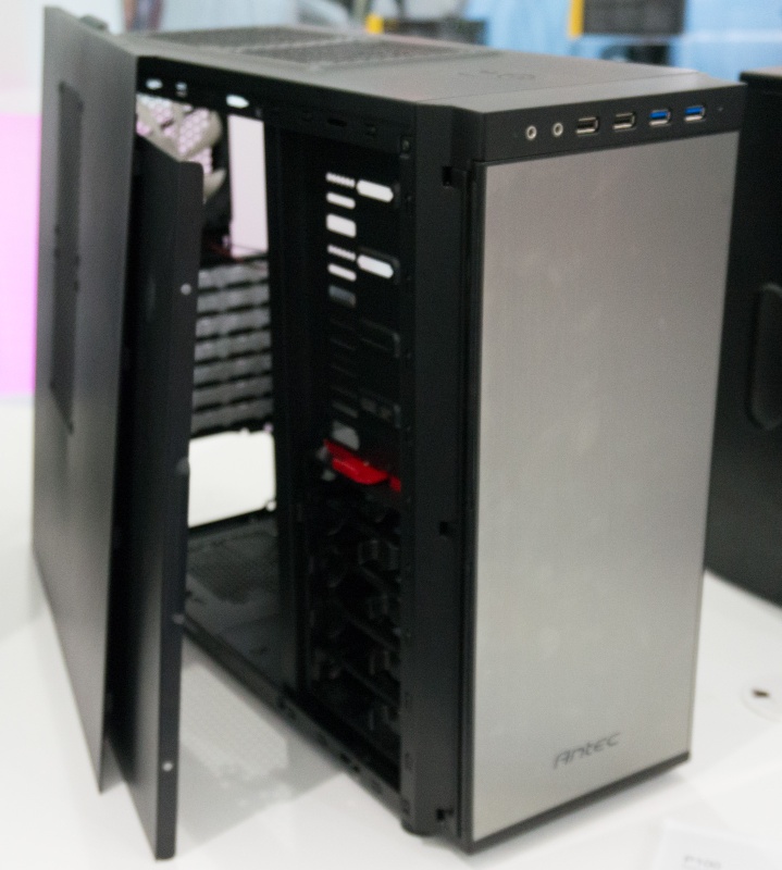 Antec introduceert kleine P100-behuizing - Computer - Nieuws - Tweakers