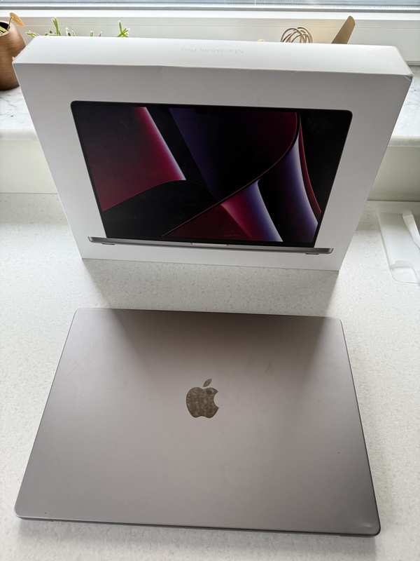 Apple MacBook Pro 2023 16" M2 Max 12 Core, 38‑core GPU, 32GB ram, 1TB ...
