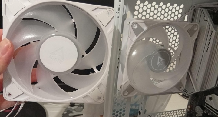 Arctic P12 Pro A-RGB, 3-pack, Wit, 120mm - BlueBird022 - Product ...