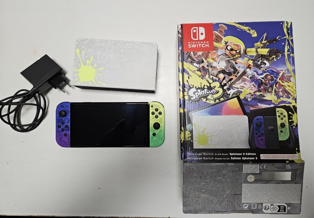 Nintendo Switch (OLED model) Splatoon 3 Edition Wit aangeboden - Vraag ...