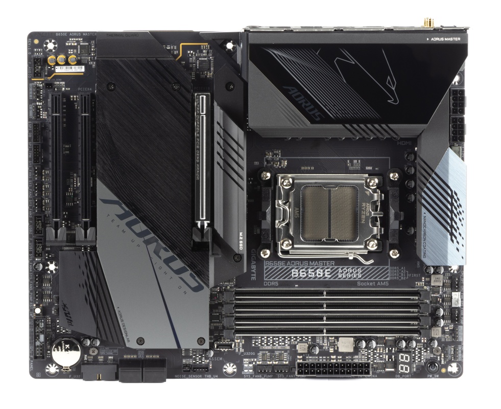 9 AMD B650-moederborden Round-up - Tweakers