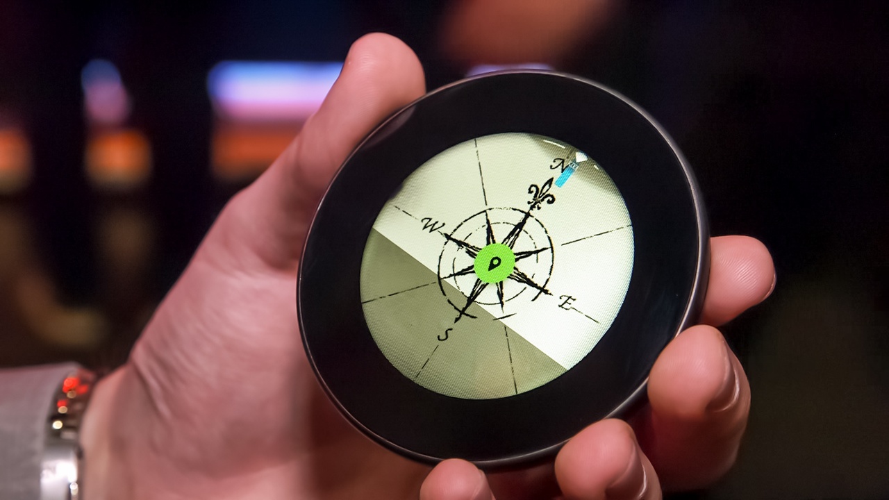 Monohm Runcible: een ronde antismartphone van hout - Preview - Tweakers