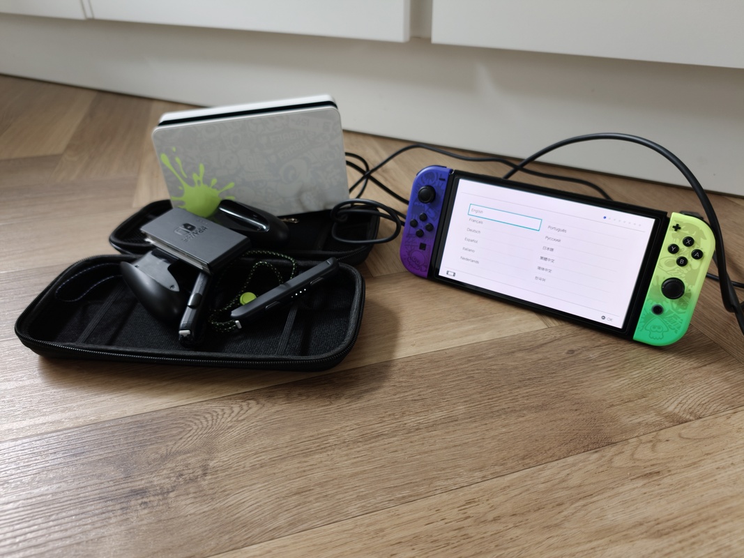 Nintendo Switch (OLED model) Splatoon 3 Edition aangeboden - Vraag ...