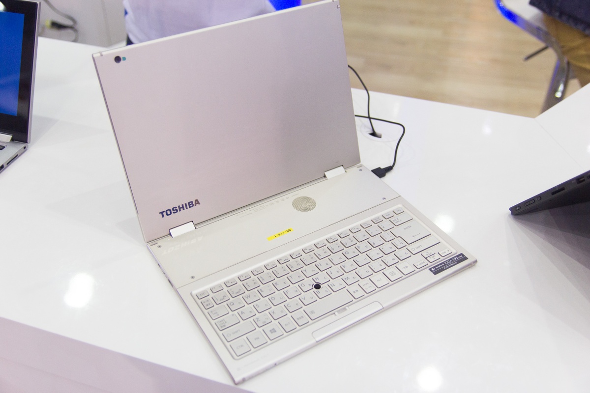 Toshiba Dynabook Kira L93 - Preview - Tweakers