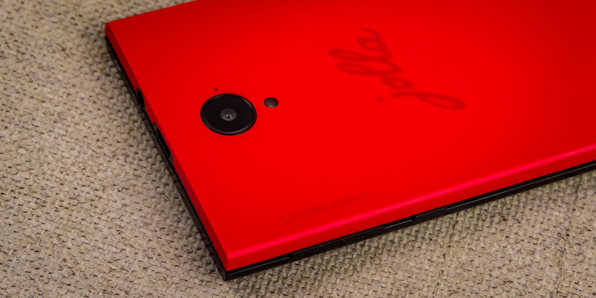 Jolla C met Sailfish OS Review - Tweakers