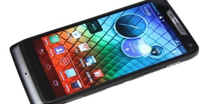 Motorola Razr I: Android-smartphone met Intel inside - Review - Tweakers