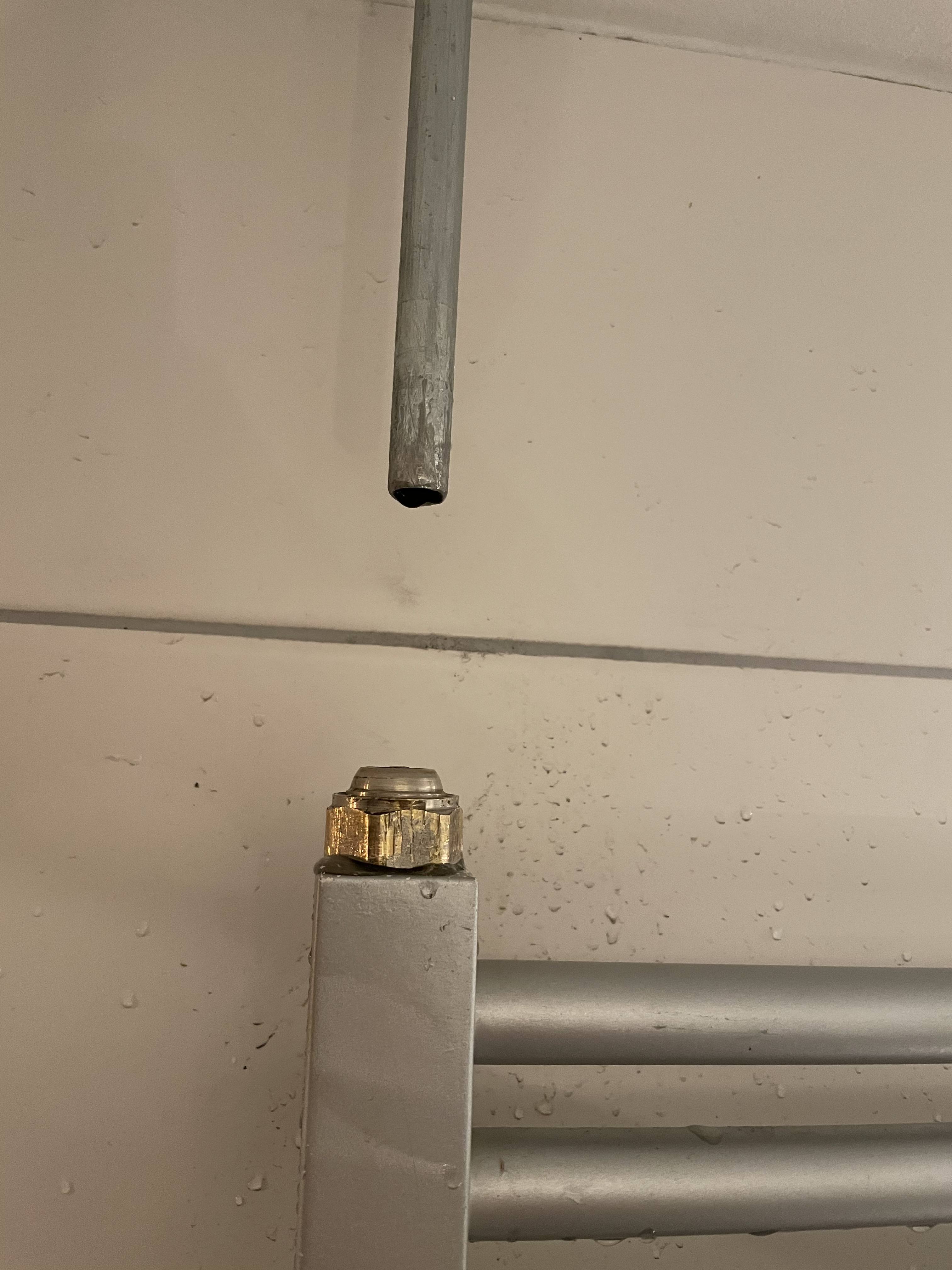 Cv radiator aansluiting lekt - Bouwen en klussen - GoT