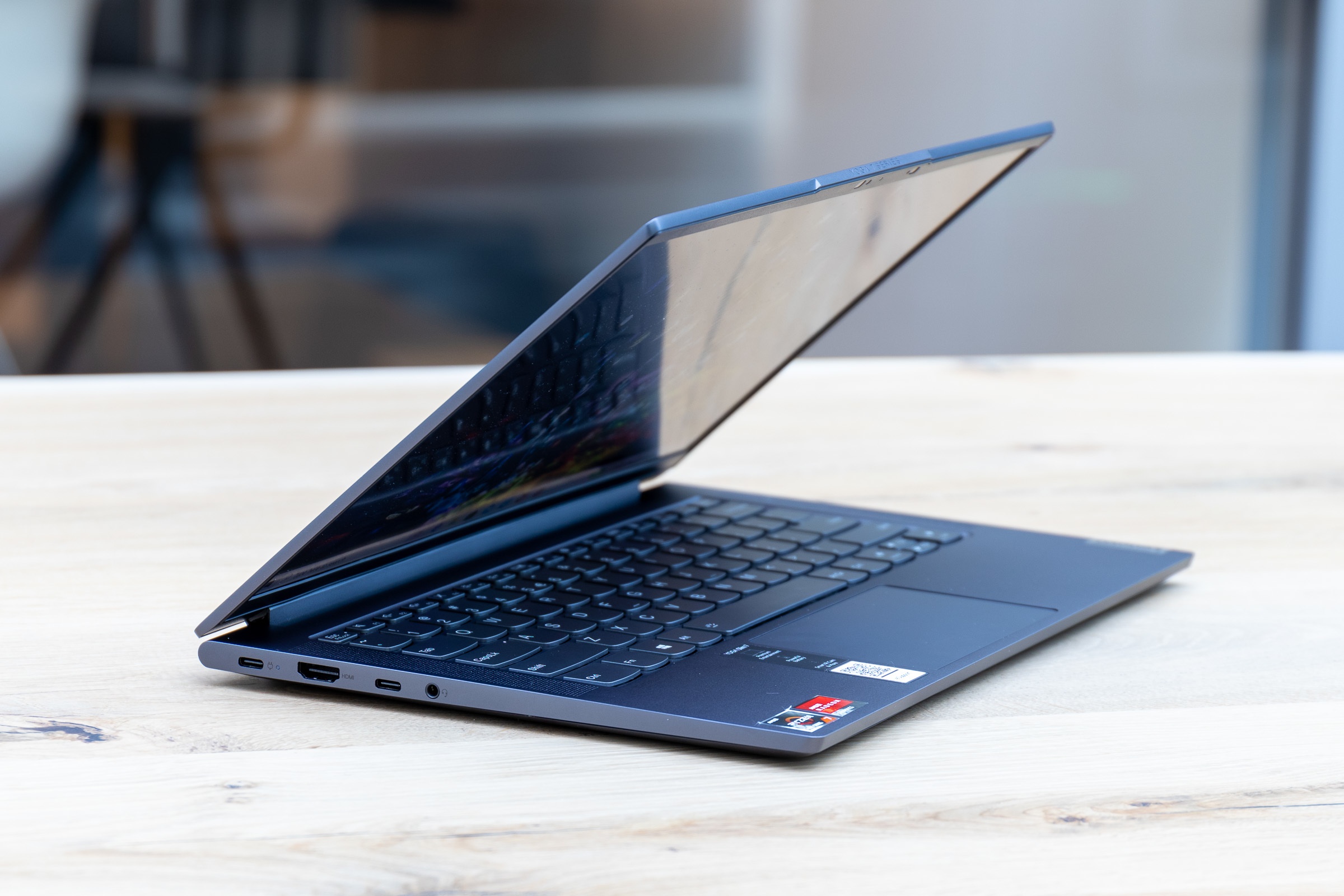 Lenovo Yoga Slim 7 Review - Tweakers