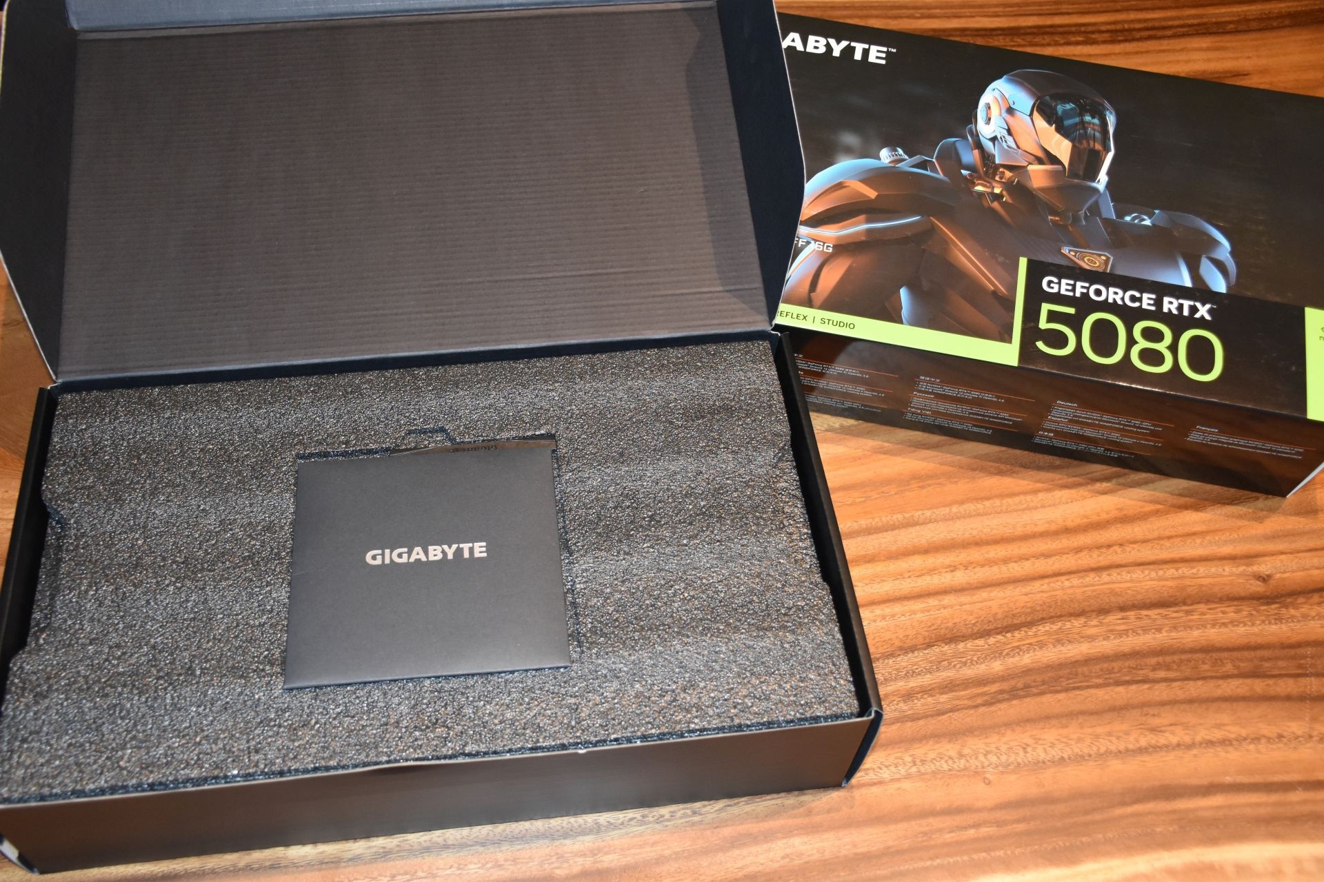 Gigabyte GeForce RTX 5080 WINDFORCE OC SFF 16G - rcs_override - Product reviews - Tweakers