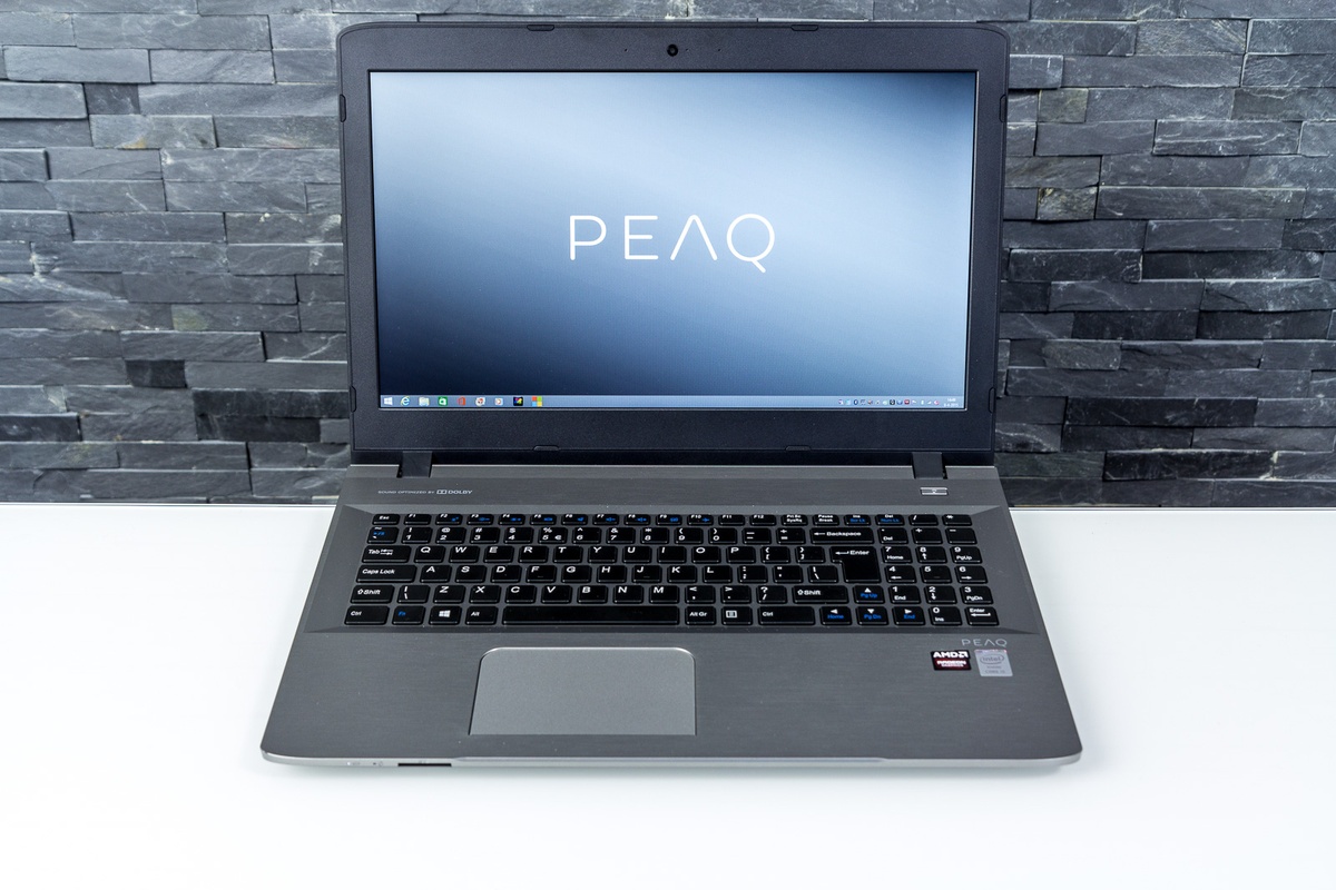 Peaq-laptops Review - Tweakers