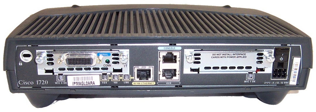Specificaties van Cisco 1720 Router, 1 EN, 2 WIC, IOS/IP - Tweakers