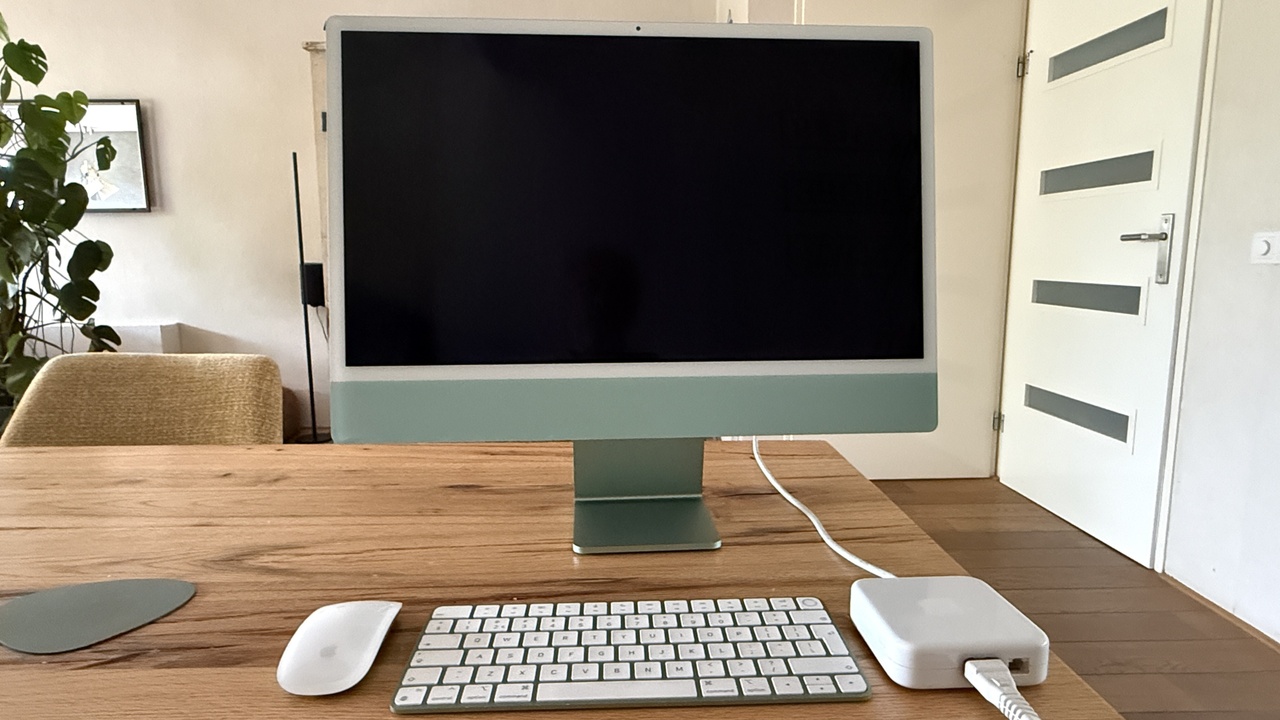 Apple iMac 24" (2021) M1, 8-core GPU, 8GB, 256GB ssd (Qwerty ...