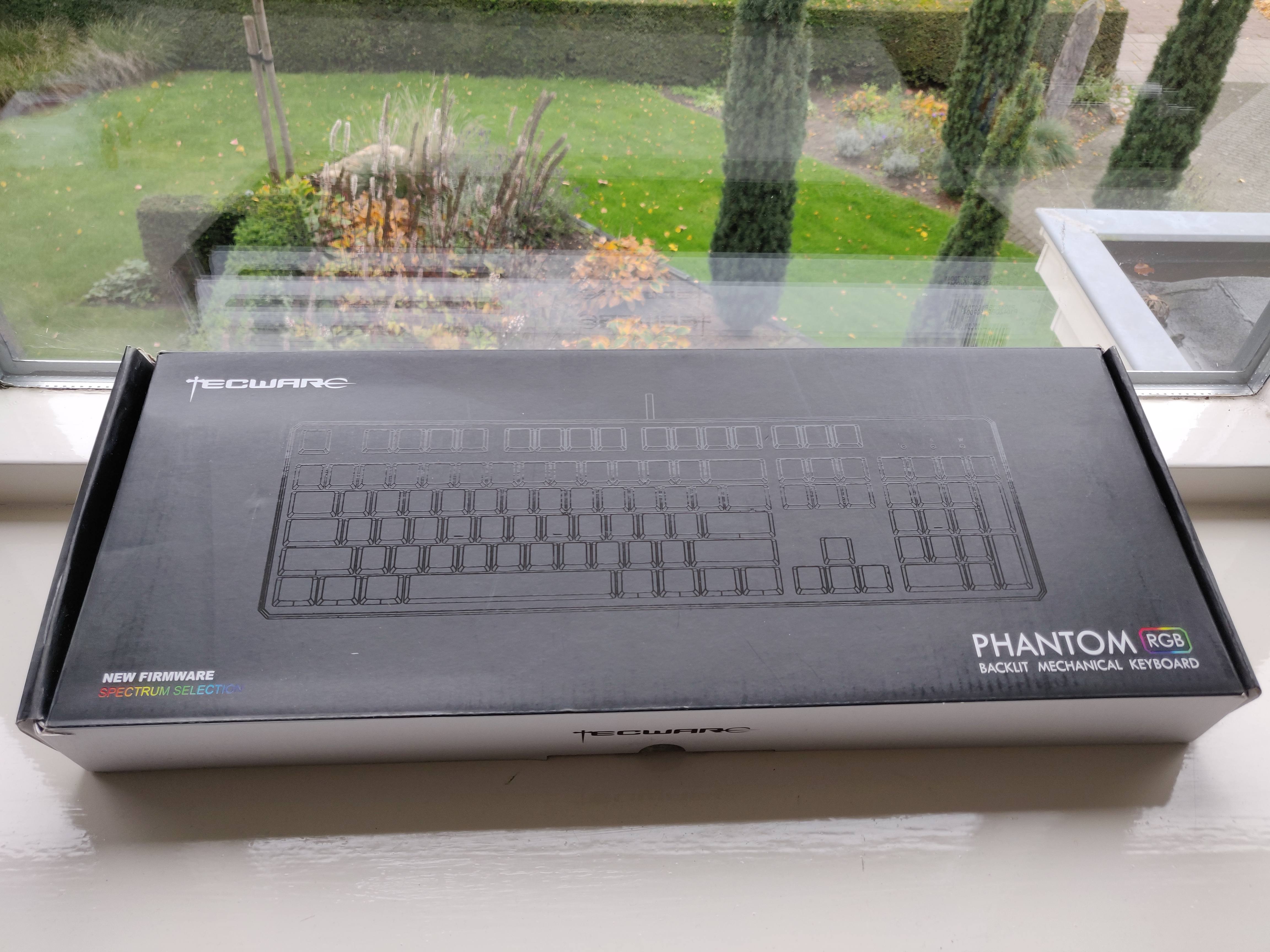 Tecware Phantom 104 RGB - dutchtechnerd - Product reviews - Tweakers