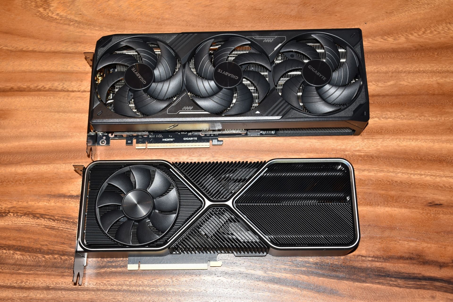 Gigabyte GeForce RTX 5080 WINDFORCE OC SFF 16G - rcs_override - Product reviews - Tweakers