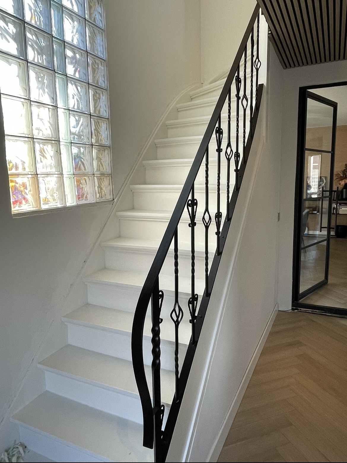 Alternatief 'plastic' trapleuning op ijzer - Bouwen en klussen - GoT