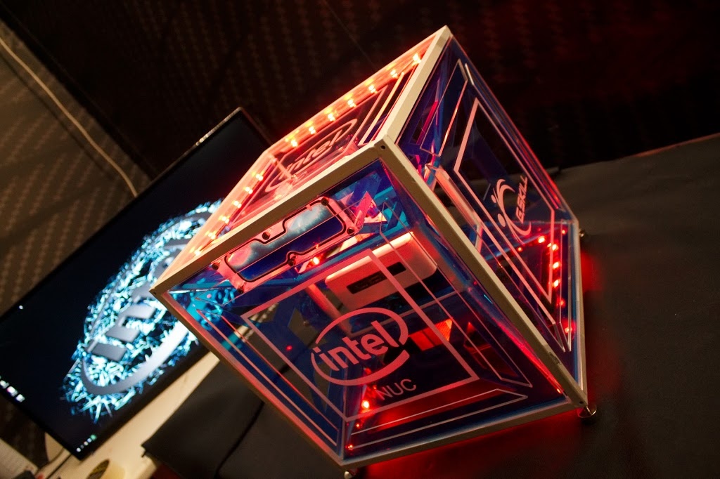 Drie tweakers doen mee aan Intel NUC-modwedstrijd - Computer - .Geeks ...