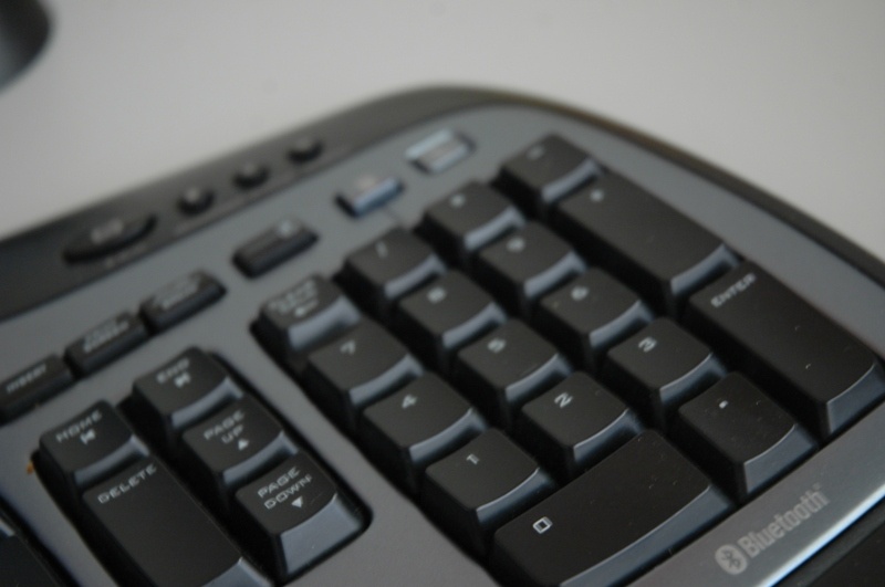 Logitech Cordless Desktop MX5000 Laser - progster - Product reviews ...