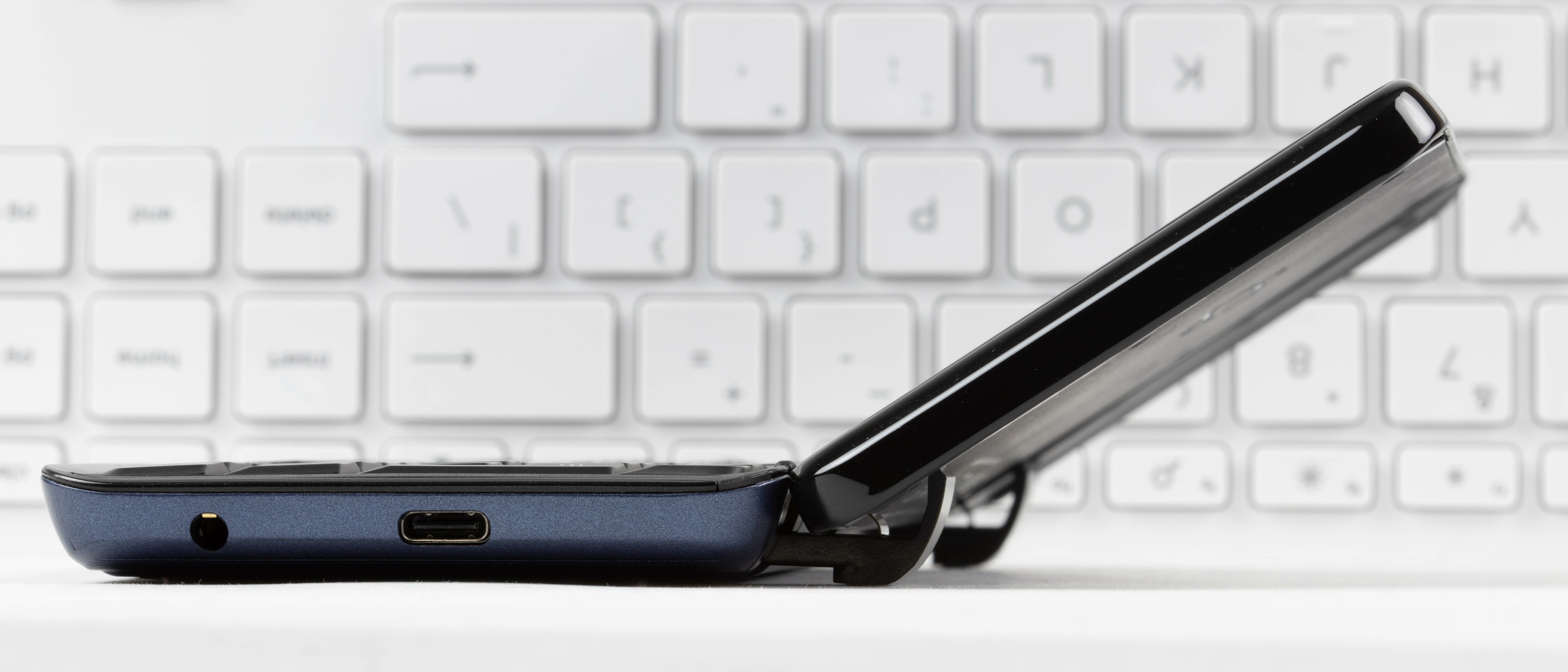 Planet Computer Astro Slide Review - Tweakers