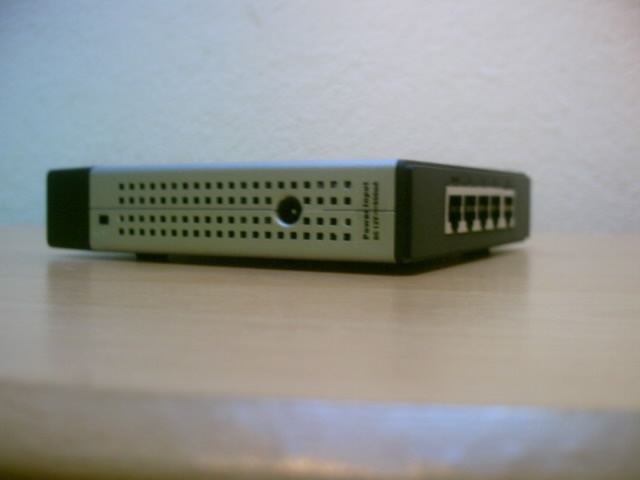 Linksys SLM2005 5-port 10/100/1000 Gigabit Smart Switch with PD and AC ...