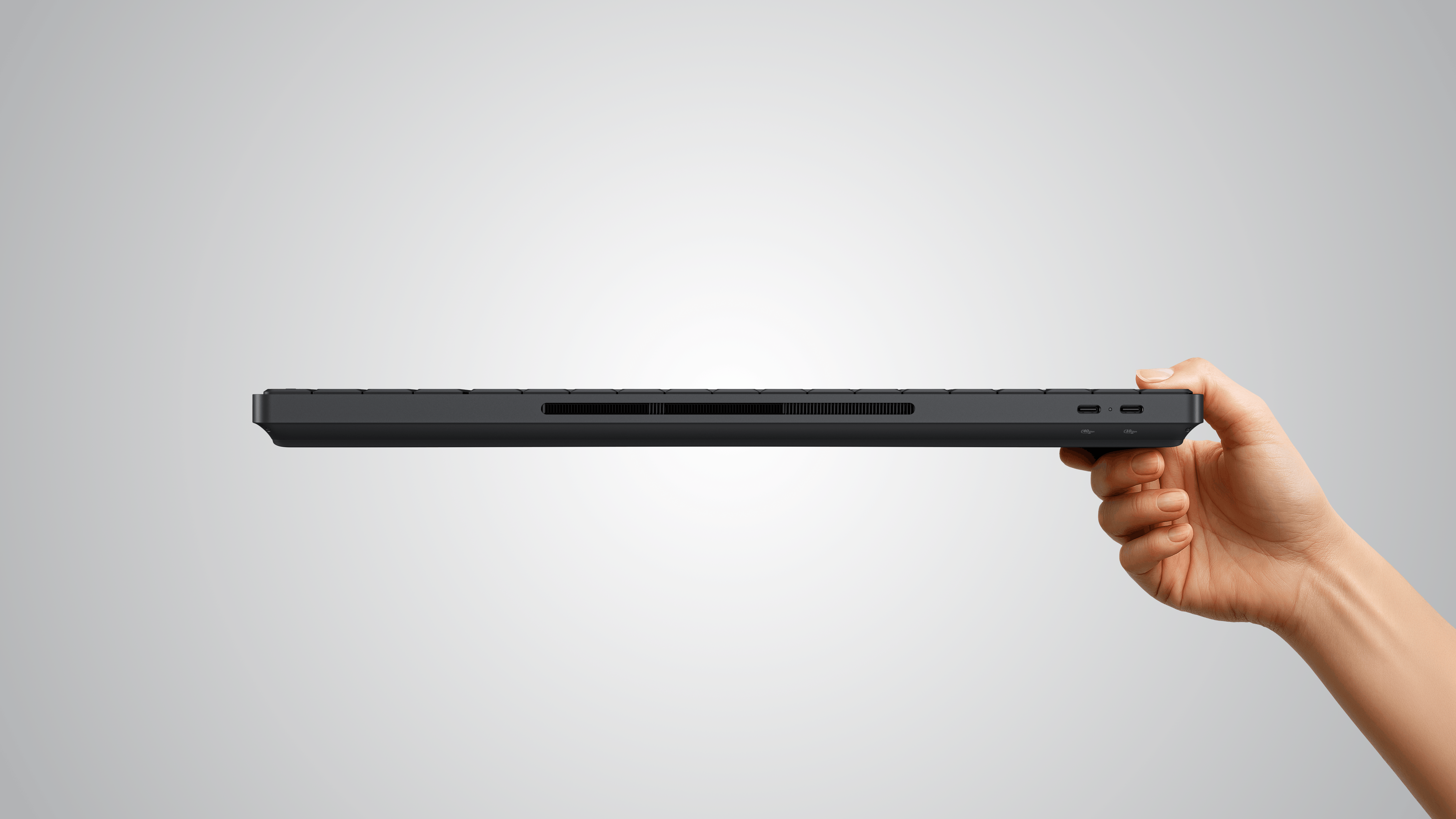 HP verwerkt laptophardware in toetsenbord van 676 gram - Tweakers
