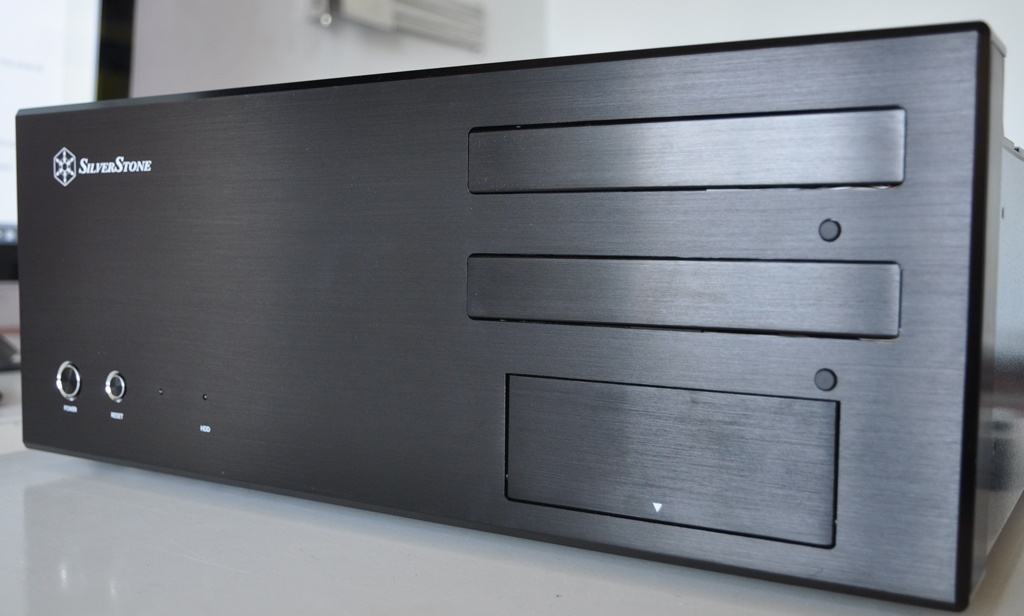 Silverstone Lascala LC17 - ONE-ONE - Product reviews - Tweakers