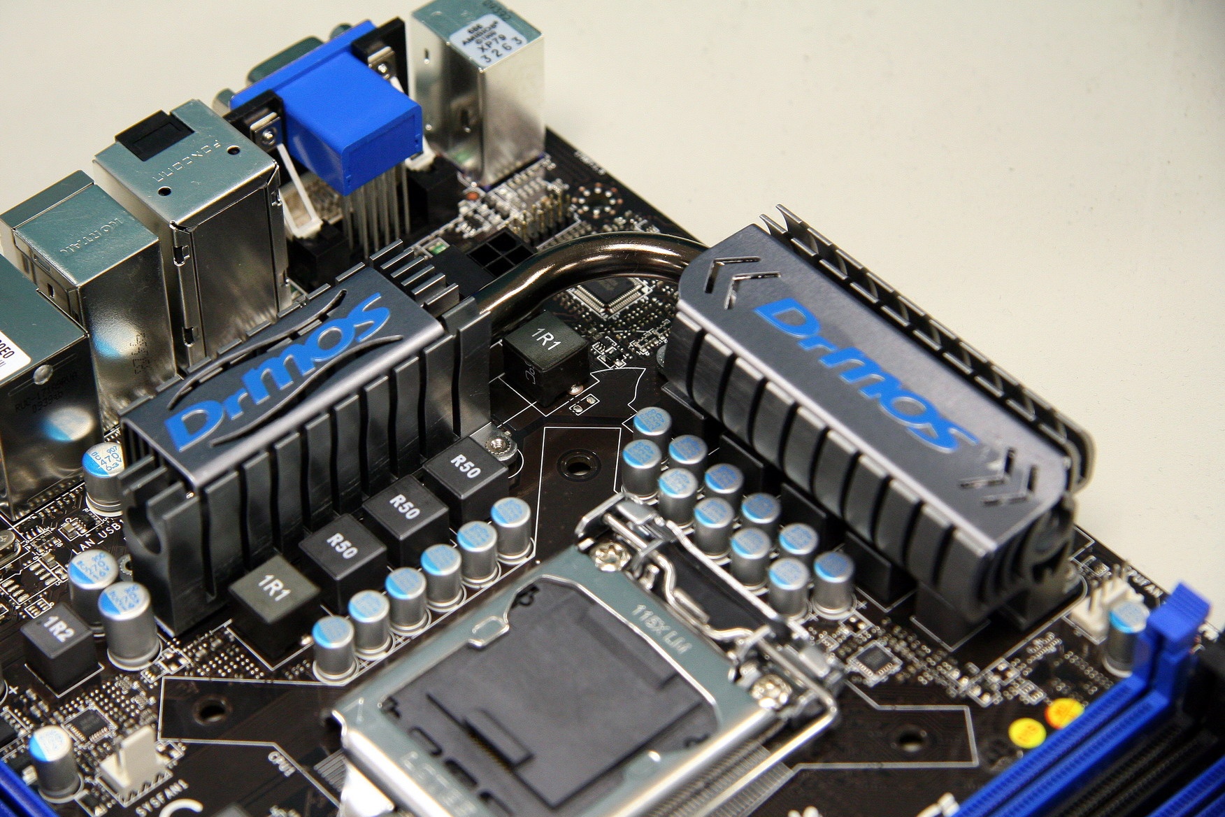 MSI toont micro-atx-moederbord met H57-chipset - Tweakers