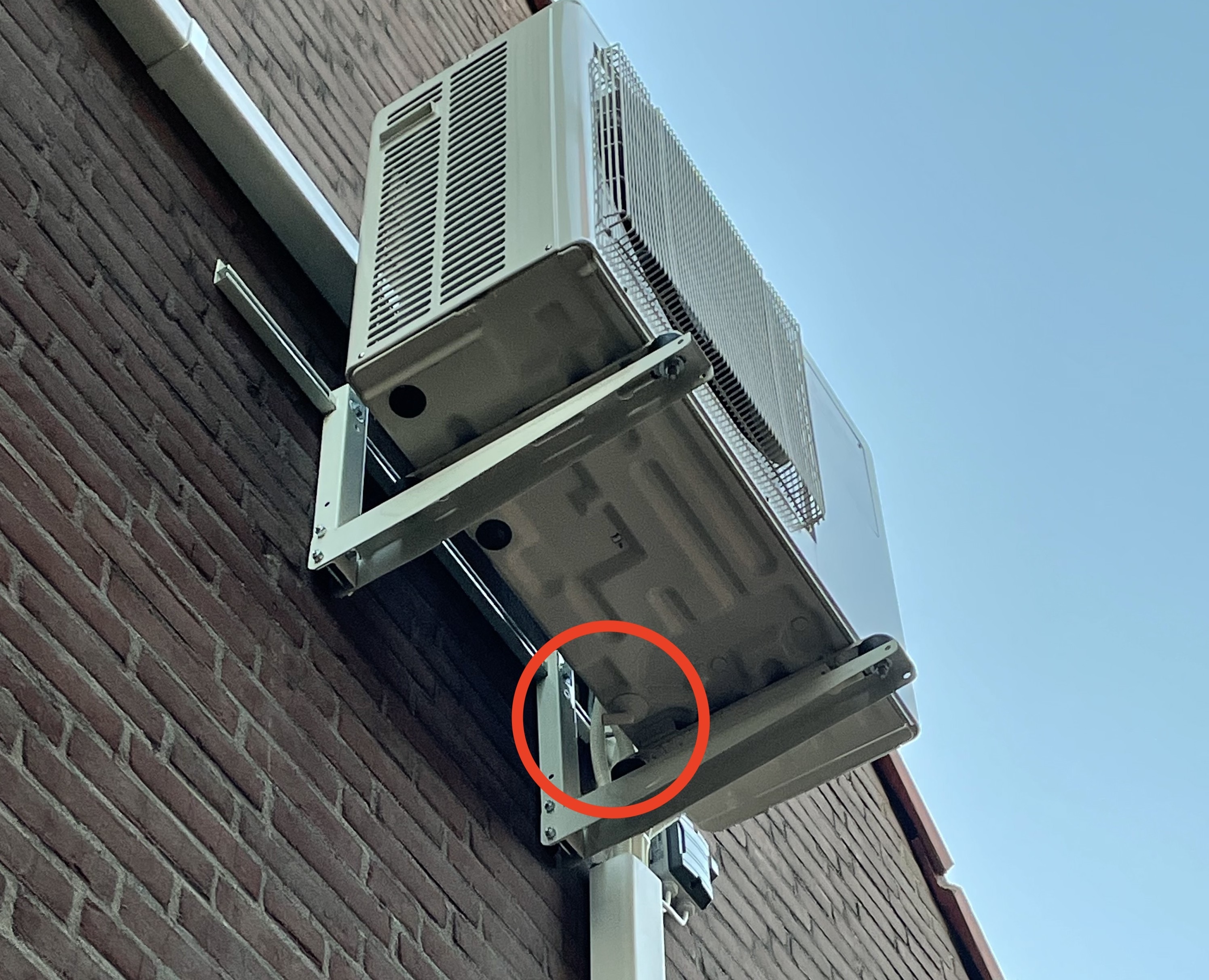 Condensafvoer buitenunit - Duurzame energie en installaties - GoT